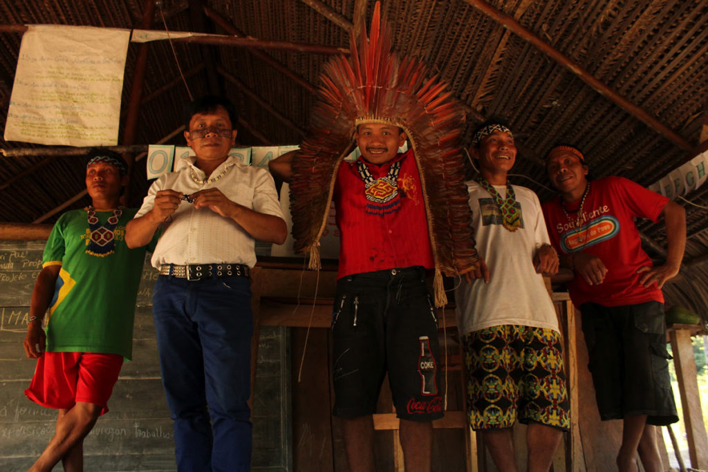 O resgate da tradição Huni Kuin - Amazônia Latitude